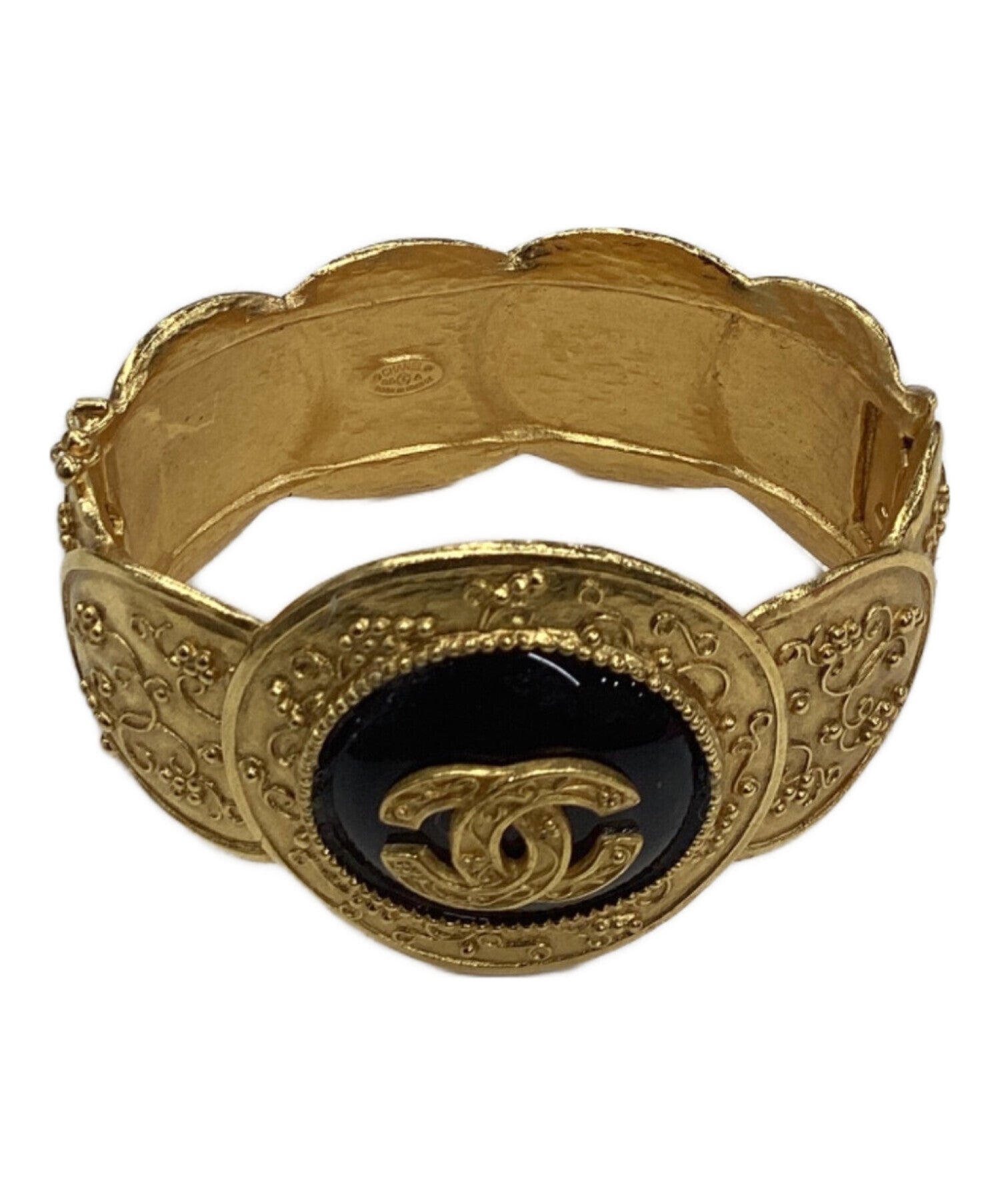The Allure of Chanel Bangles: Where Classic and Modern Meet – Archive ...